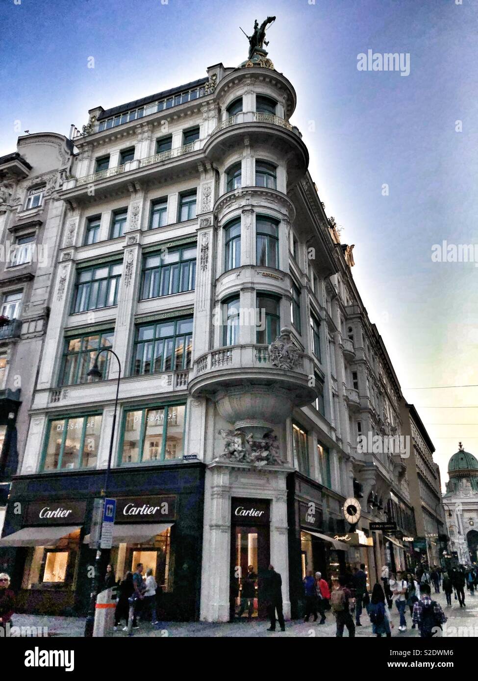 Cartier storefronts hi-res stock photography and images - Alamy