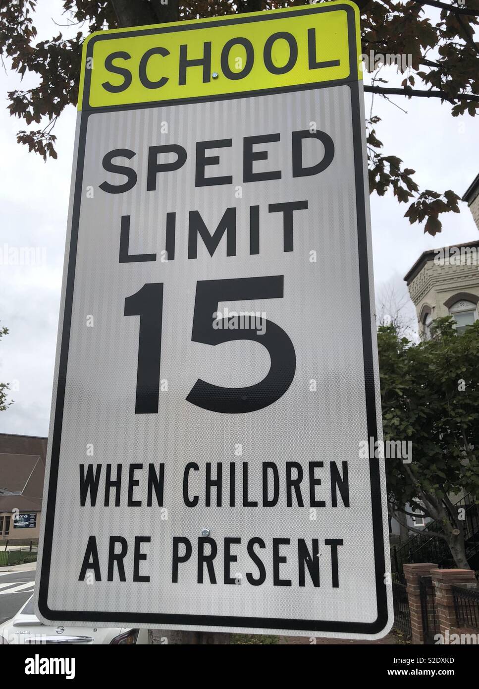 School Speed Limit Sign Stock Photo - Alamy
