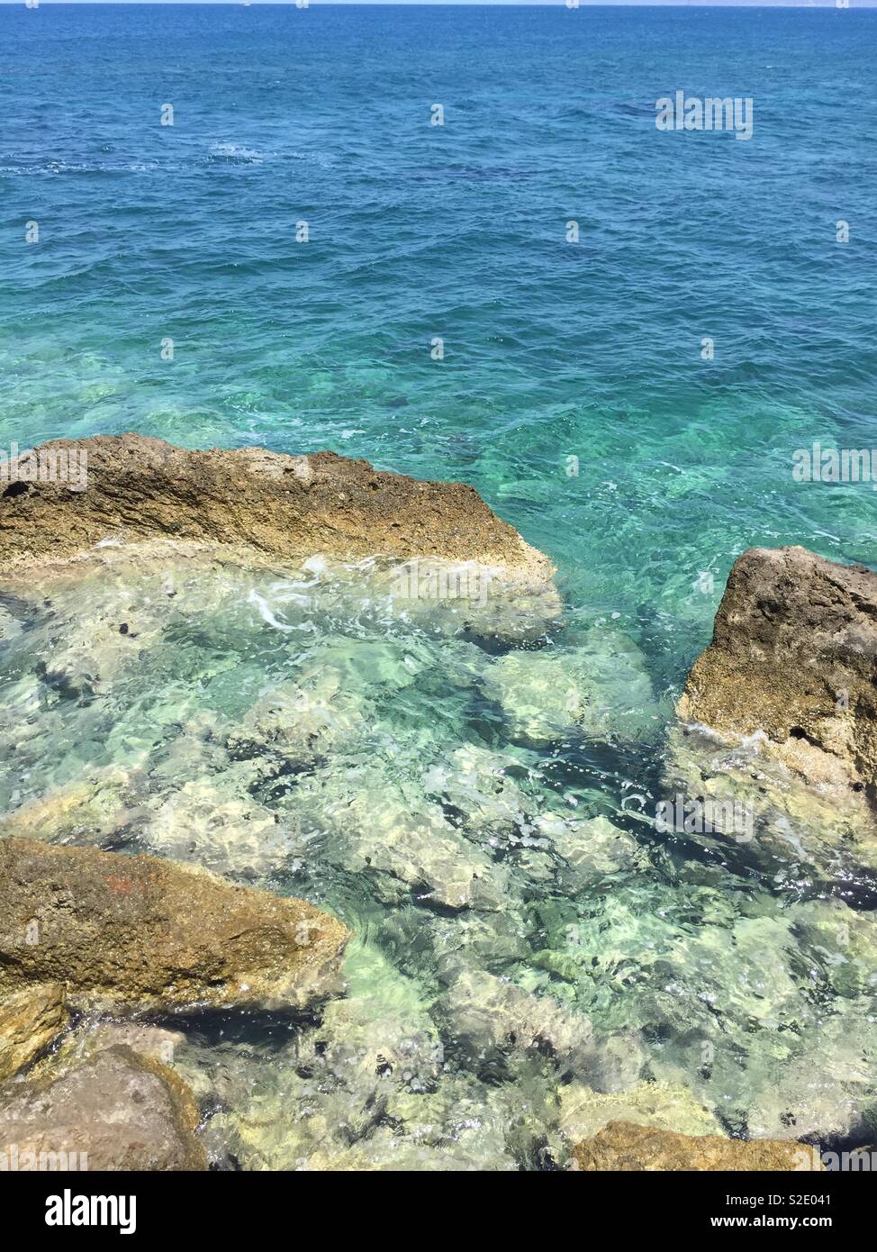 Clean rocks hi-res stock photography and images - Alamy