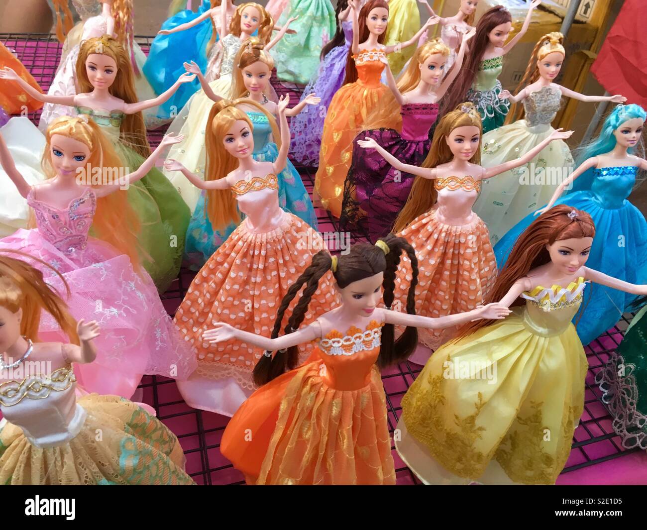 Dolls girls hi-res stock photography and images - Alamy