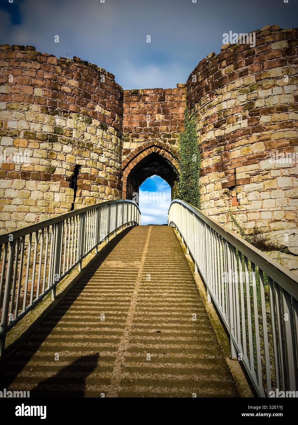 Bridge colours hi-res stock photography and images - Alamy