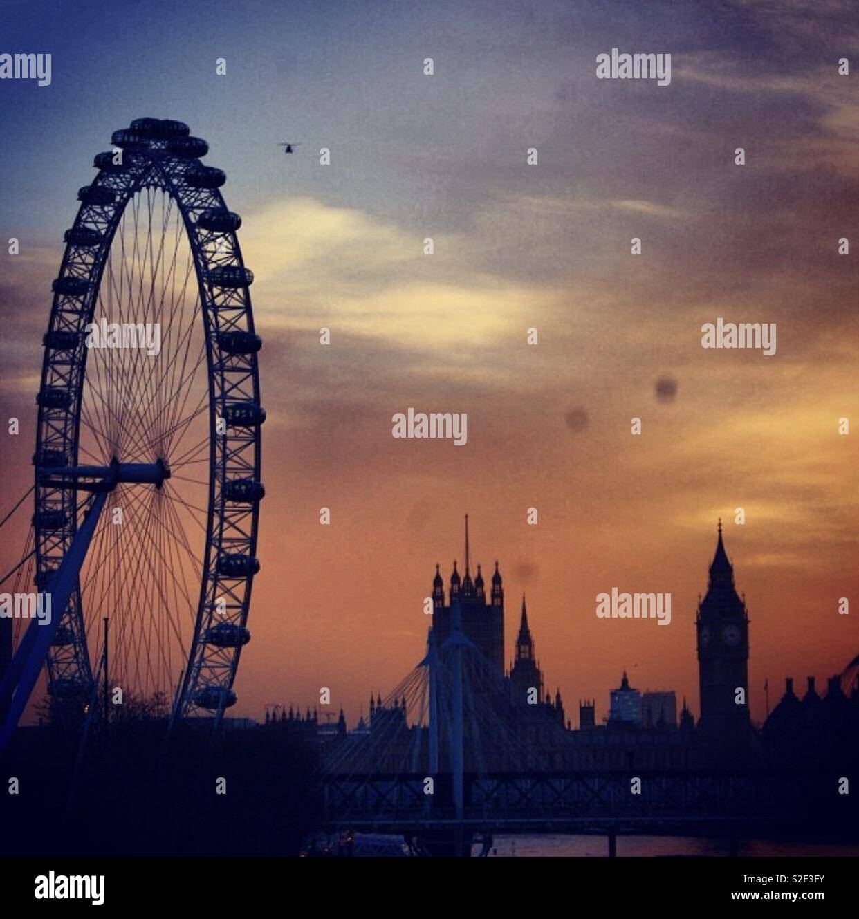 London eye sunset hi-res stock photography and images - Alamy