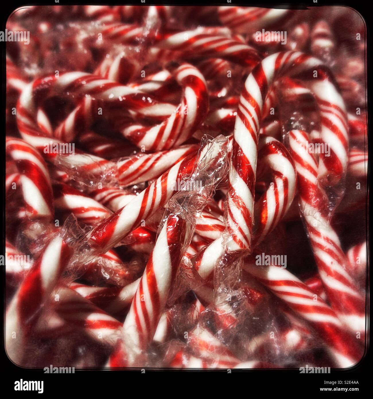 Candy canes and red sugar hi-res stock photography and images - Alamy