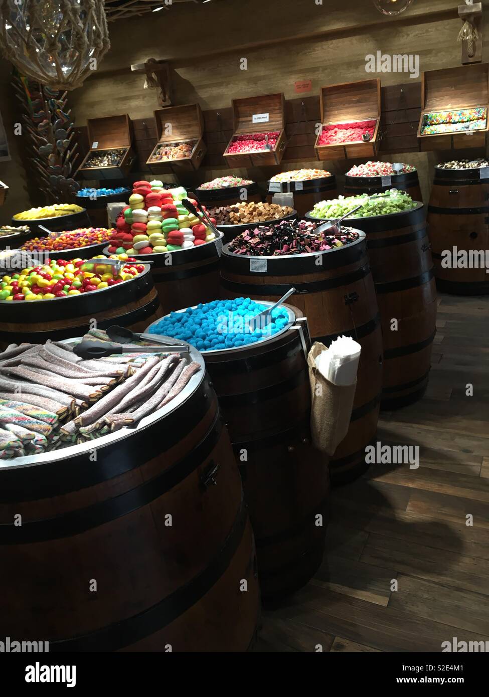 Bulk candy hi-res stock photography and images - Alamy