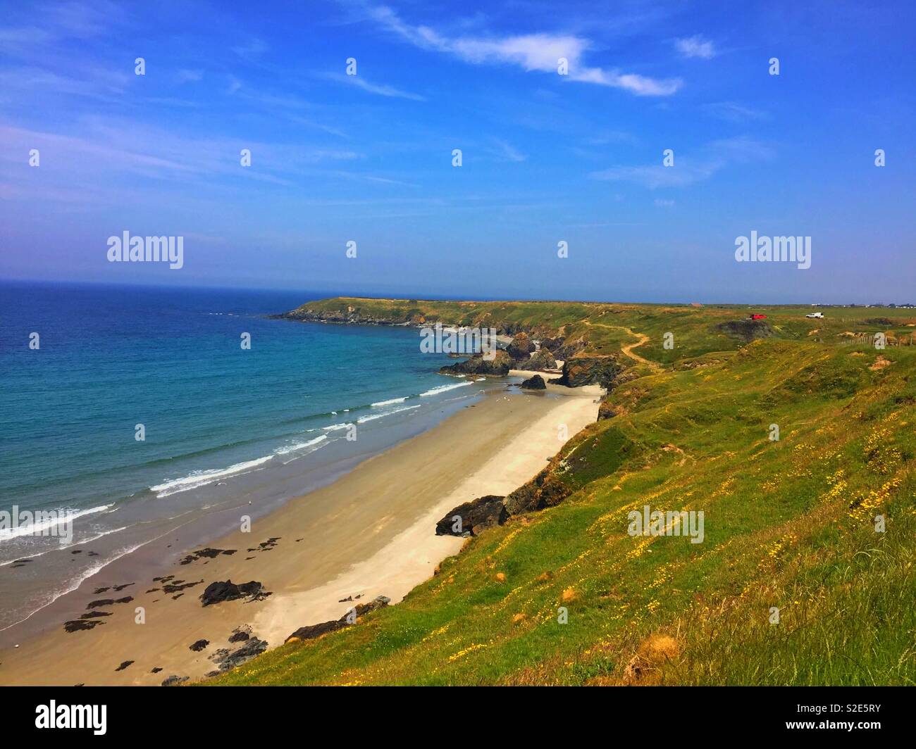 Glorious view of Porth Colmon beach near Aberdaron on a hot summers day ...