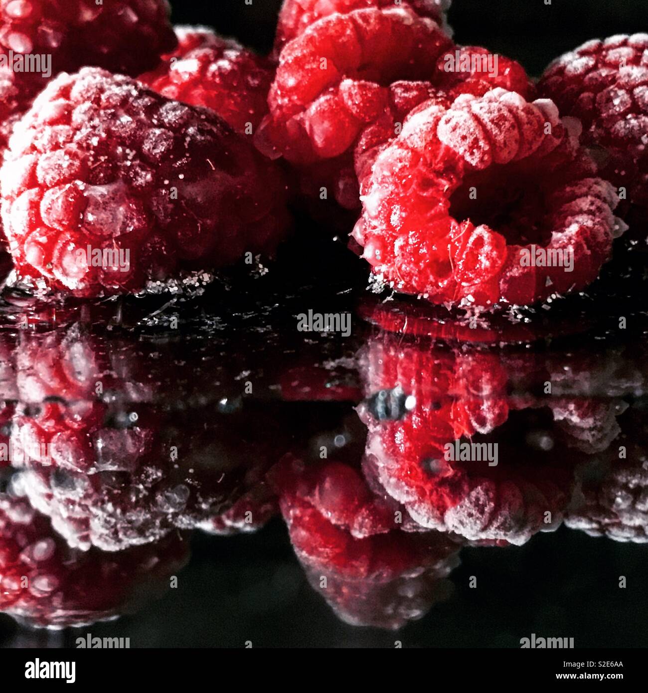 Frozen raspberries hi-res stock photography and images - Alamy