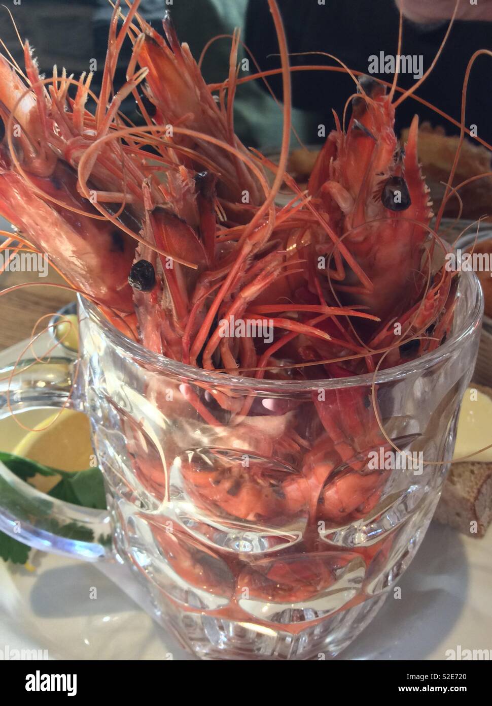 Pint of prawns hi-res stock photography and images - Alamy