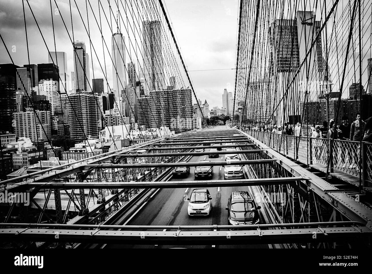 Traffic over Brooklyn Bridge Stock Photo - Alamy