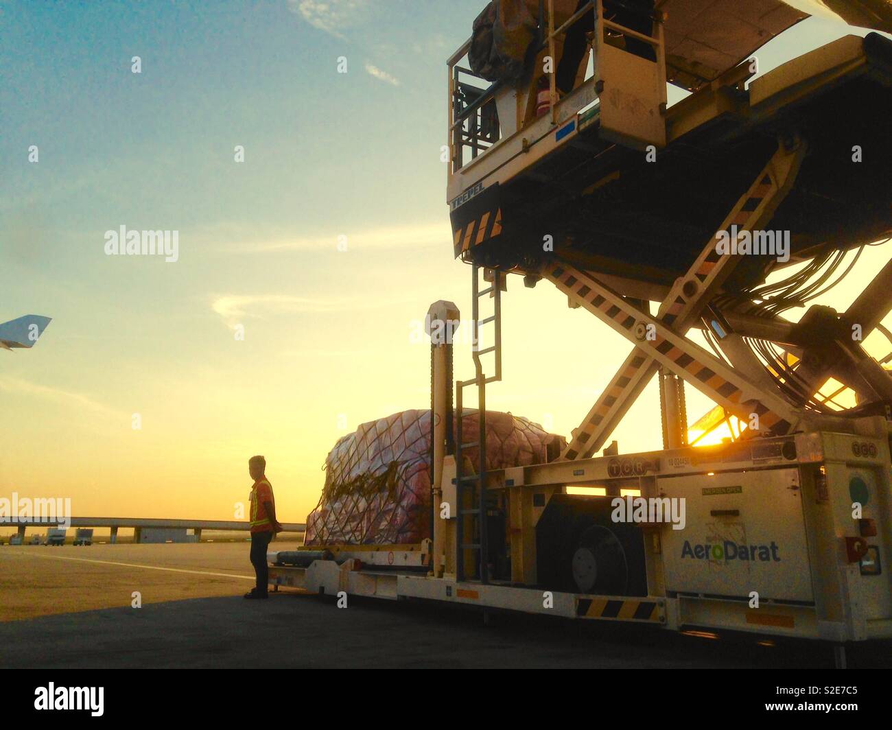 Cargo loading hi-res stock photography and images - Alamy