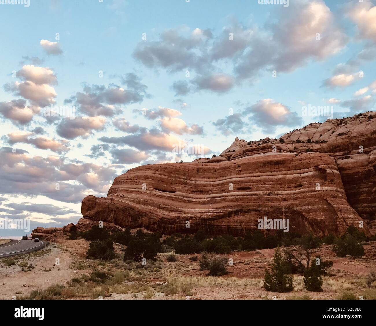 Dawn lit butte hi-res stock photography and images - Alamy