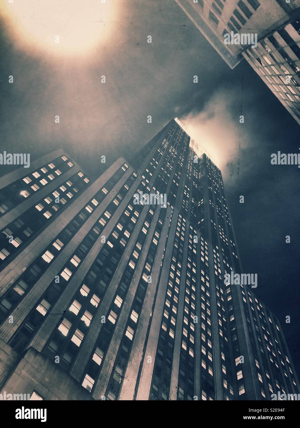 Fog clouds and light at night hi-res stock photography and images - Alamy