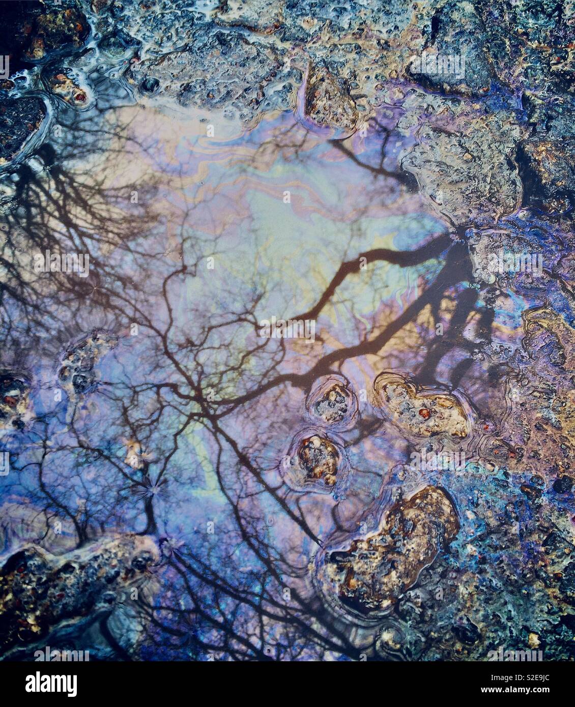 Oil puddle hi-res stock photography and images - Alamy