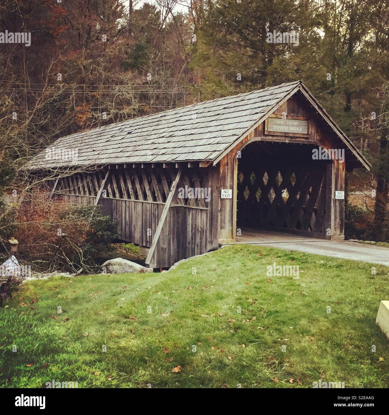 Beautiful covered bridge hi-res stock photography and images - Alamy