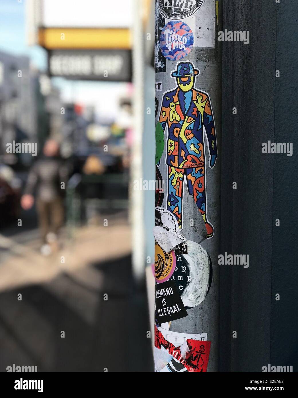 Graffiti sticker hi-res stock photography and images - Alamy