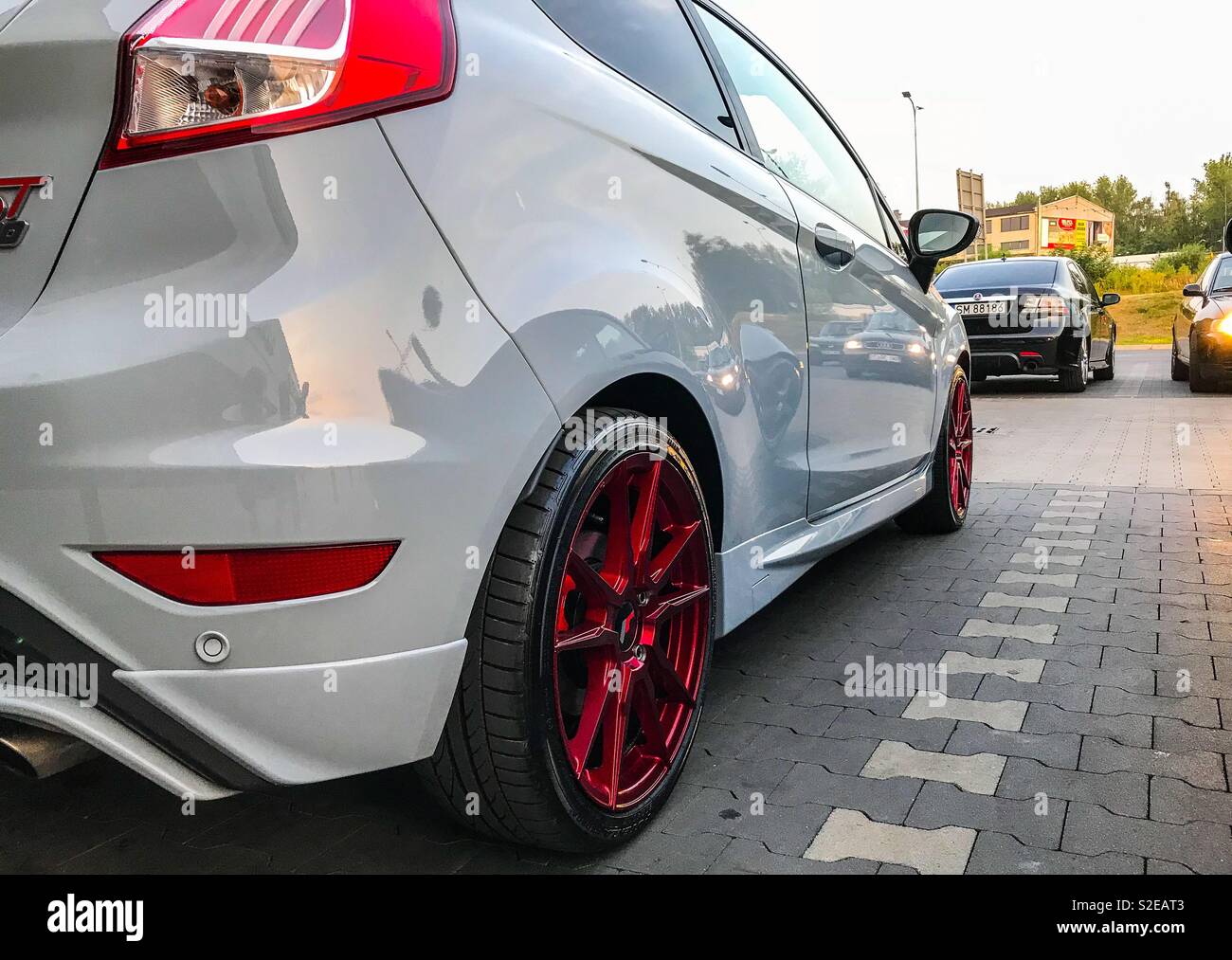 Car rims hi-res stock photography and images - Alamy