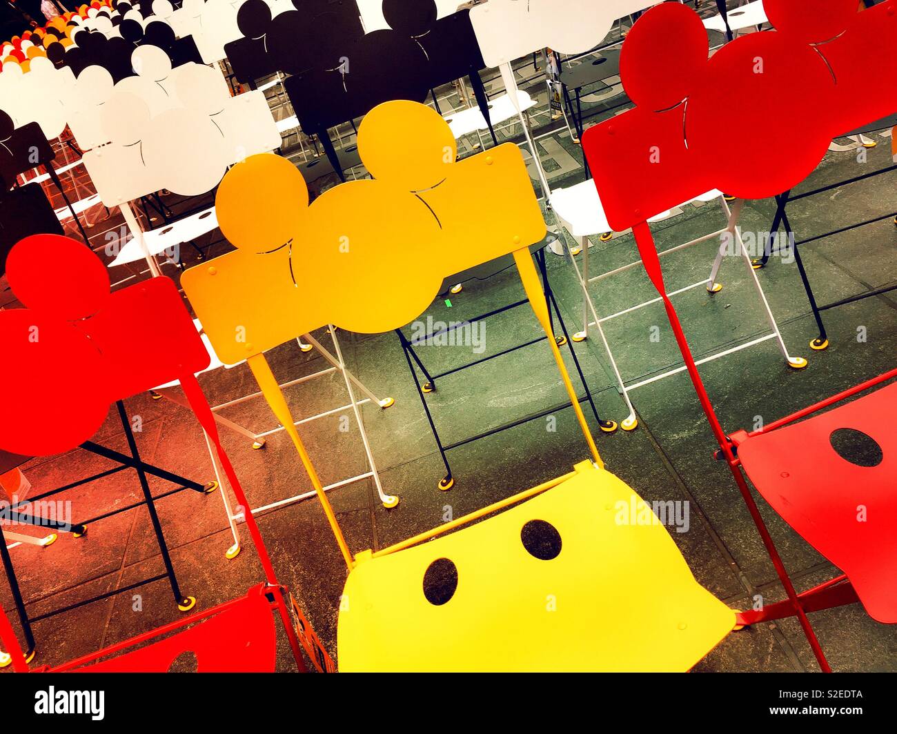 Mickey mouse ears hi-res stock photography and images - Alamy