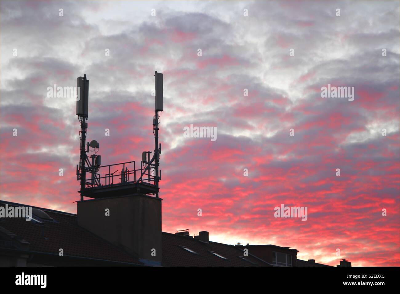 Antennas city roof hi-res stock photography and images - Alamy
