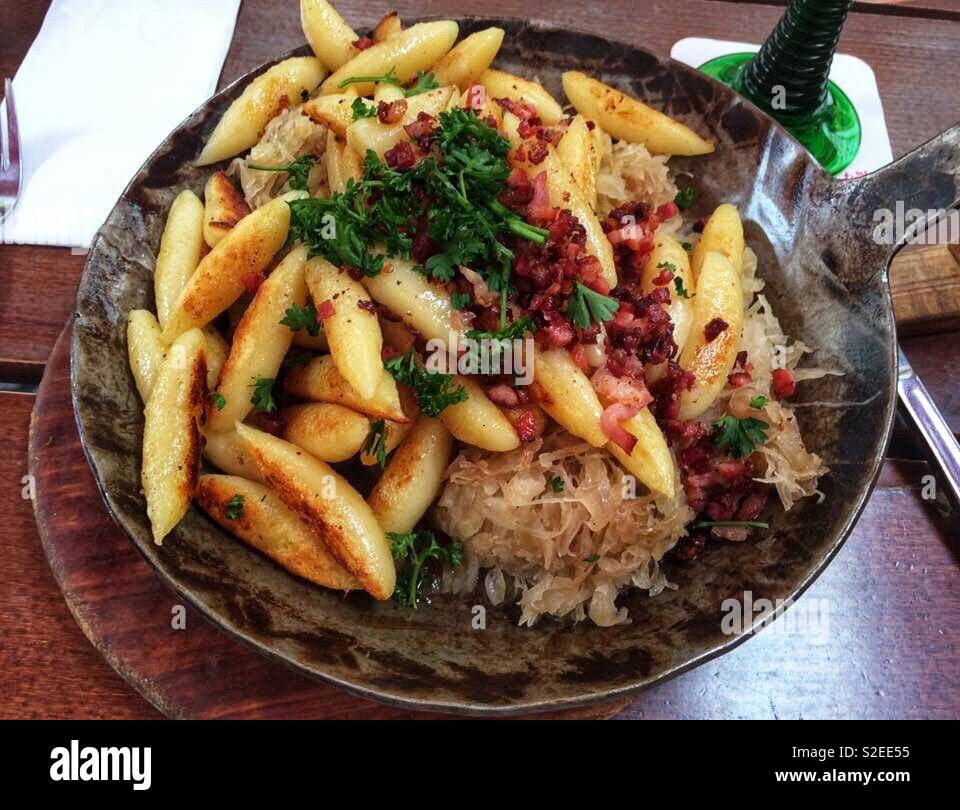 German lunch hi-res stock photography and images - Alamy