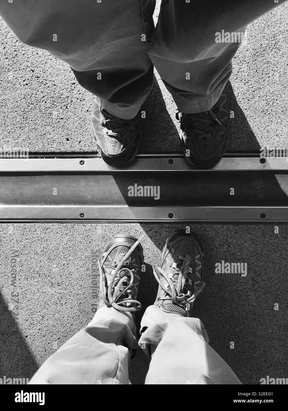 Greenwich line hi-res stock photography and images - Alamy