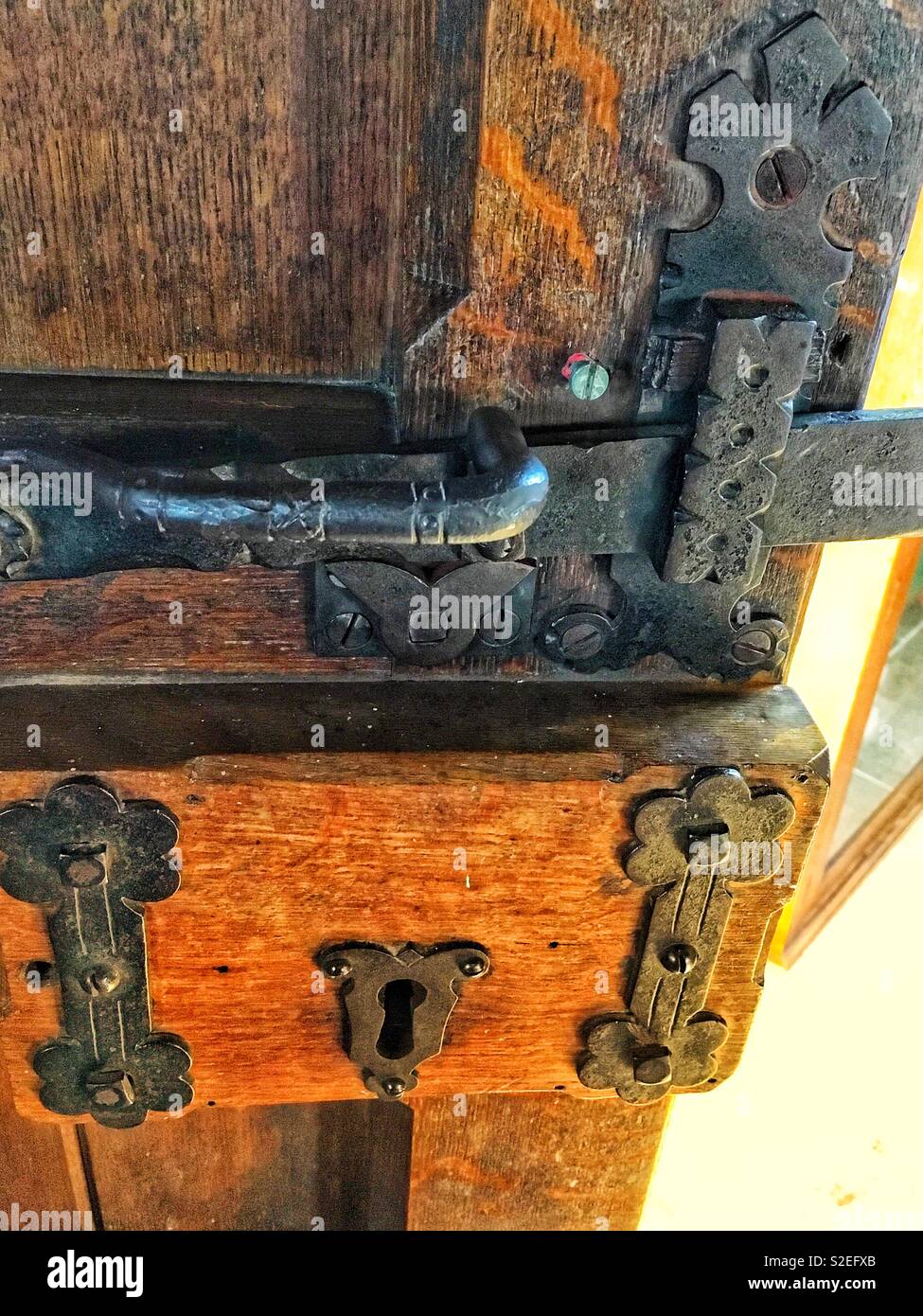 Church door lock Stock Photo - Alamy