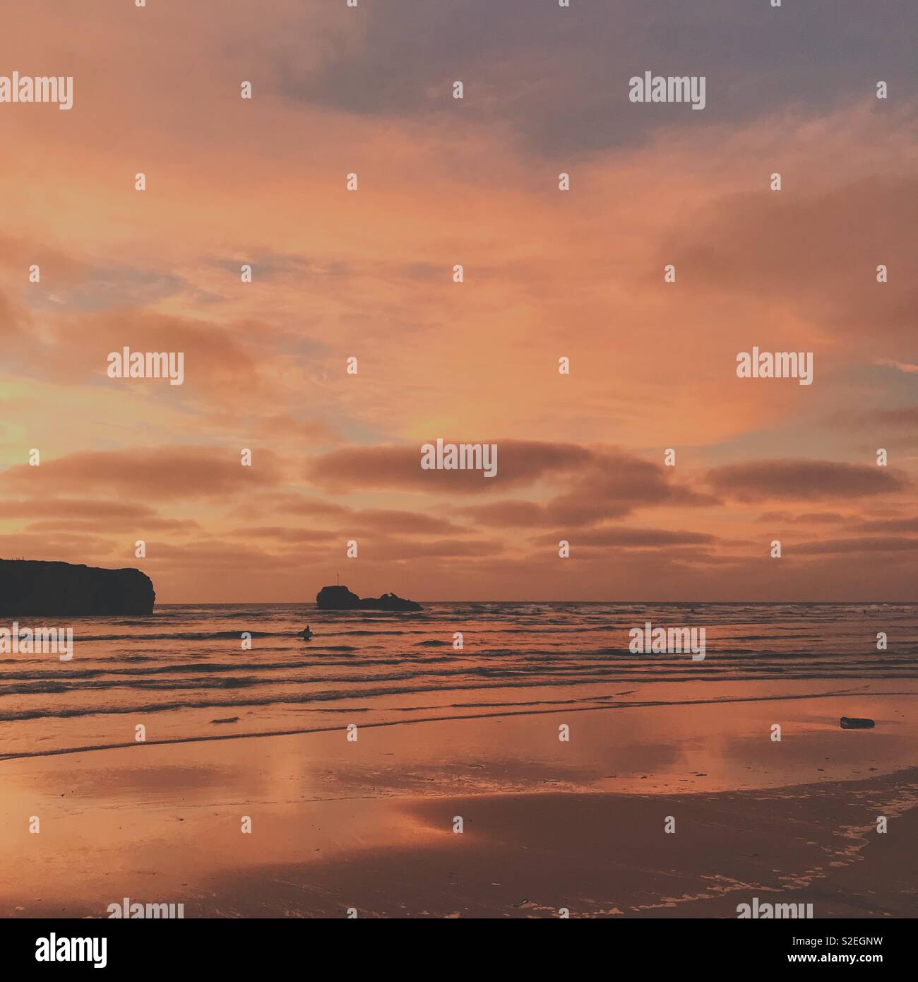 Sunset perranporth hi-res stock photography and images - Alamy