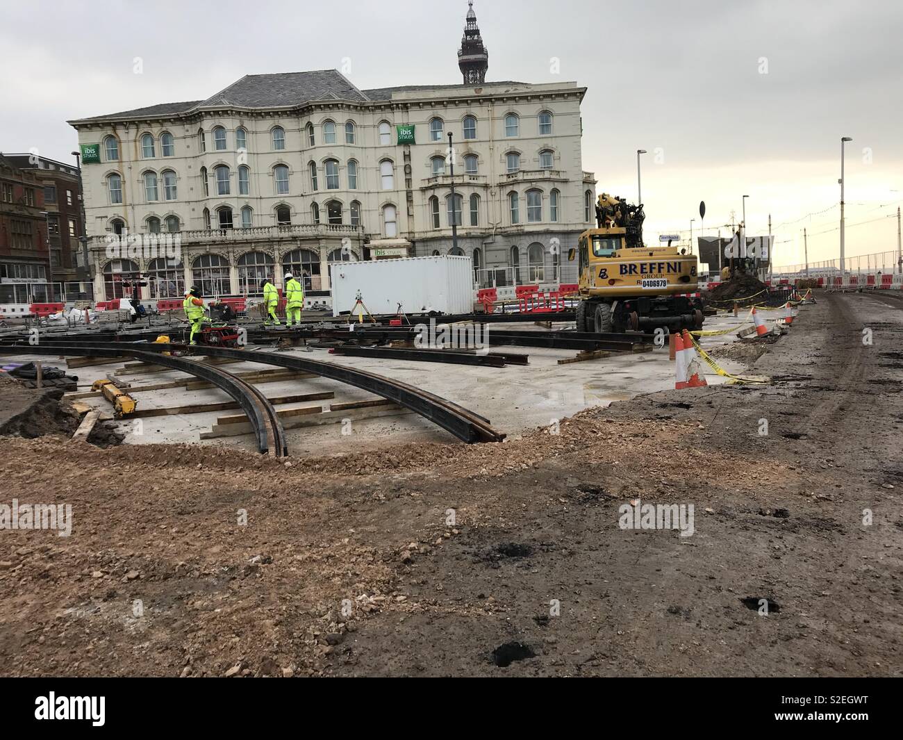 Blackpool tram and tower hi-res stock photography and images - Alamy
