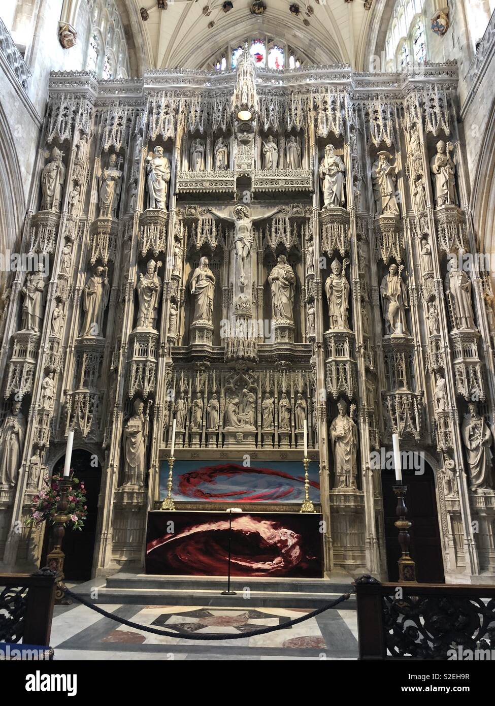 Winchester cathedral interior hi-res stock photography and images - Alamy