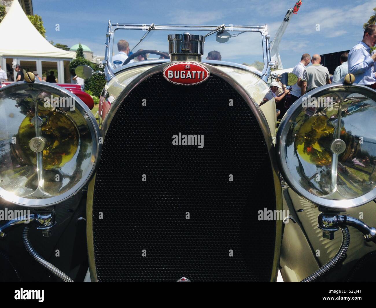 Bugatti grill hi-res stock photography and images - Alamy