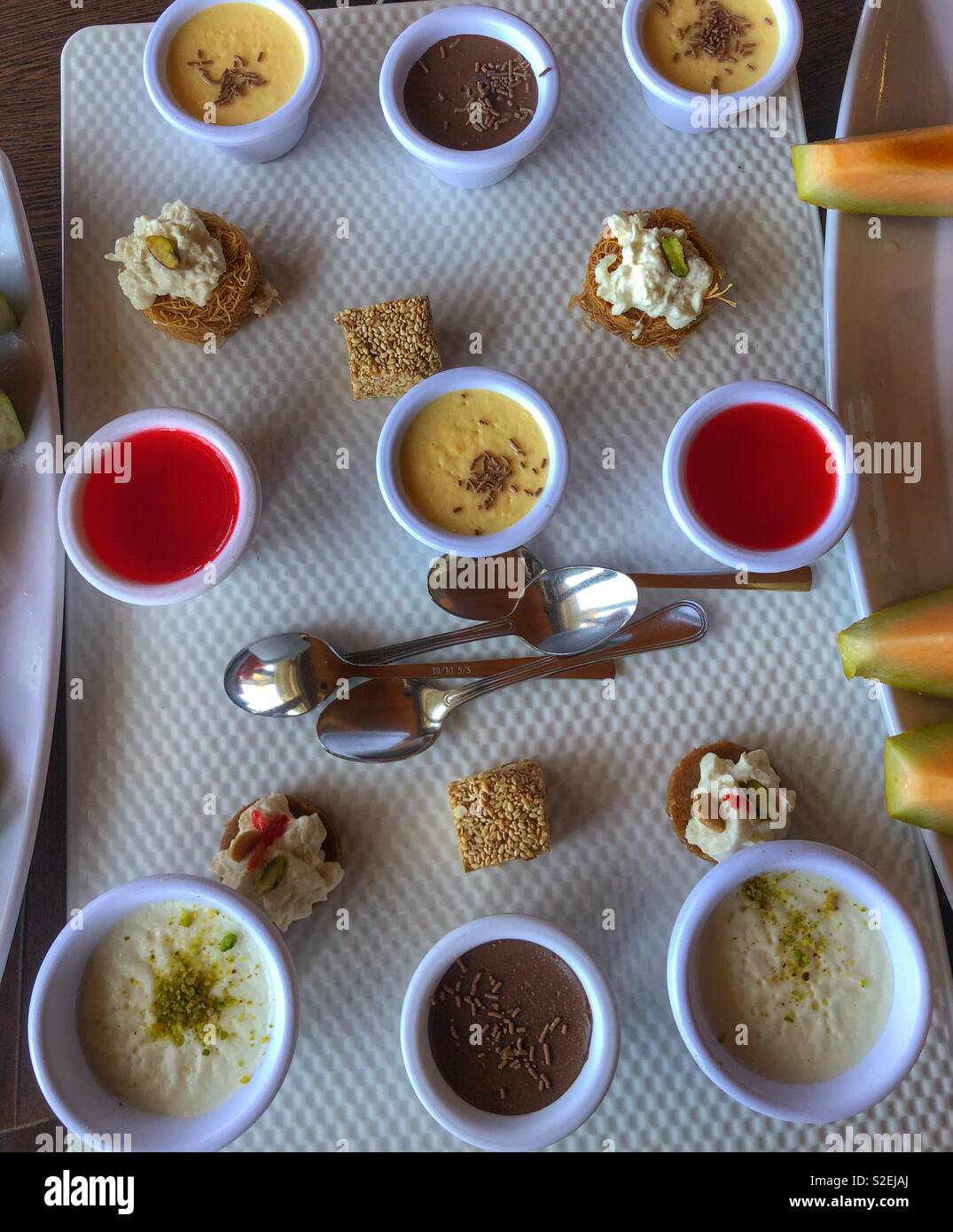 Arabian sweets hi-res stock photography and images - Alamy