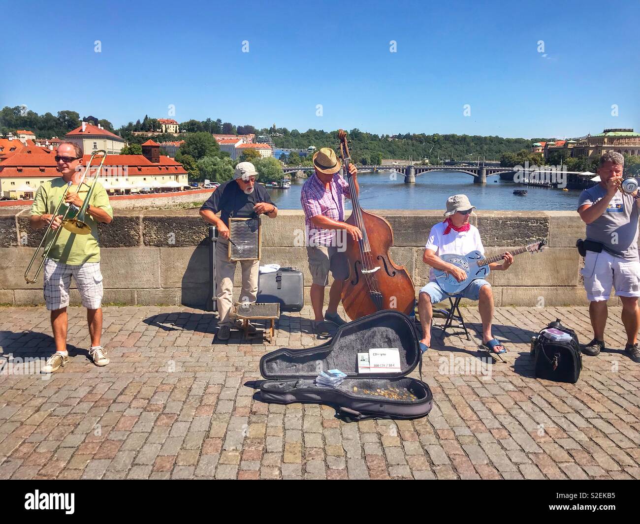 Men on the bridge hi-res stock photography and images - Alamy