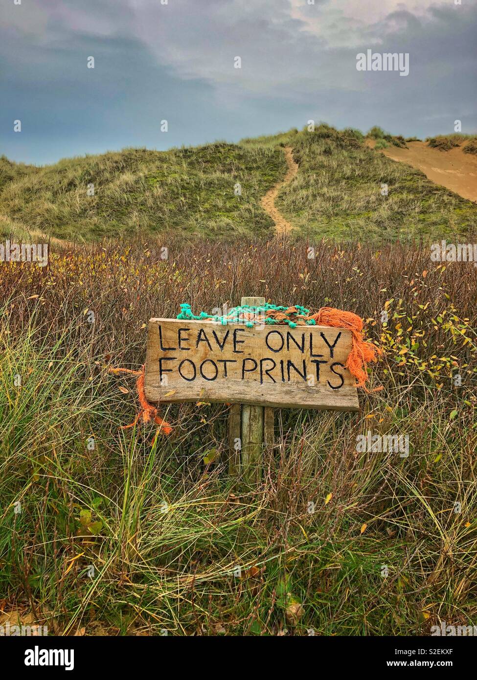 Leave only footprints hi-res stock photography and images - Alamy