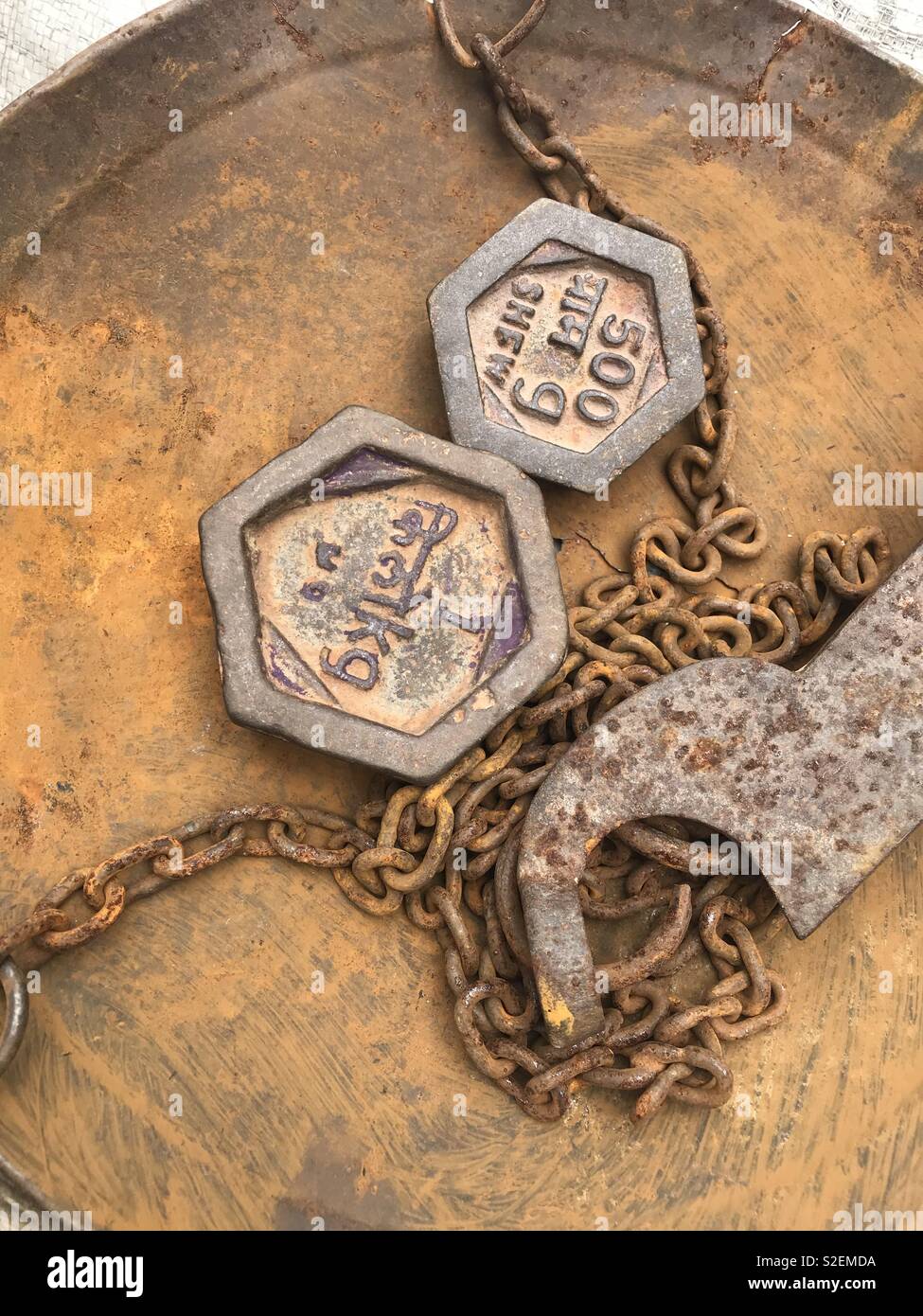 Scale india hi-res stock photography and images - Alamy