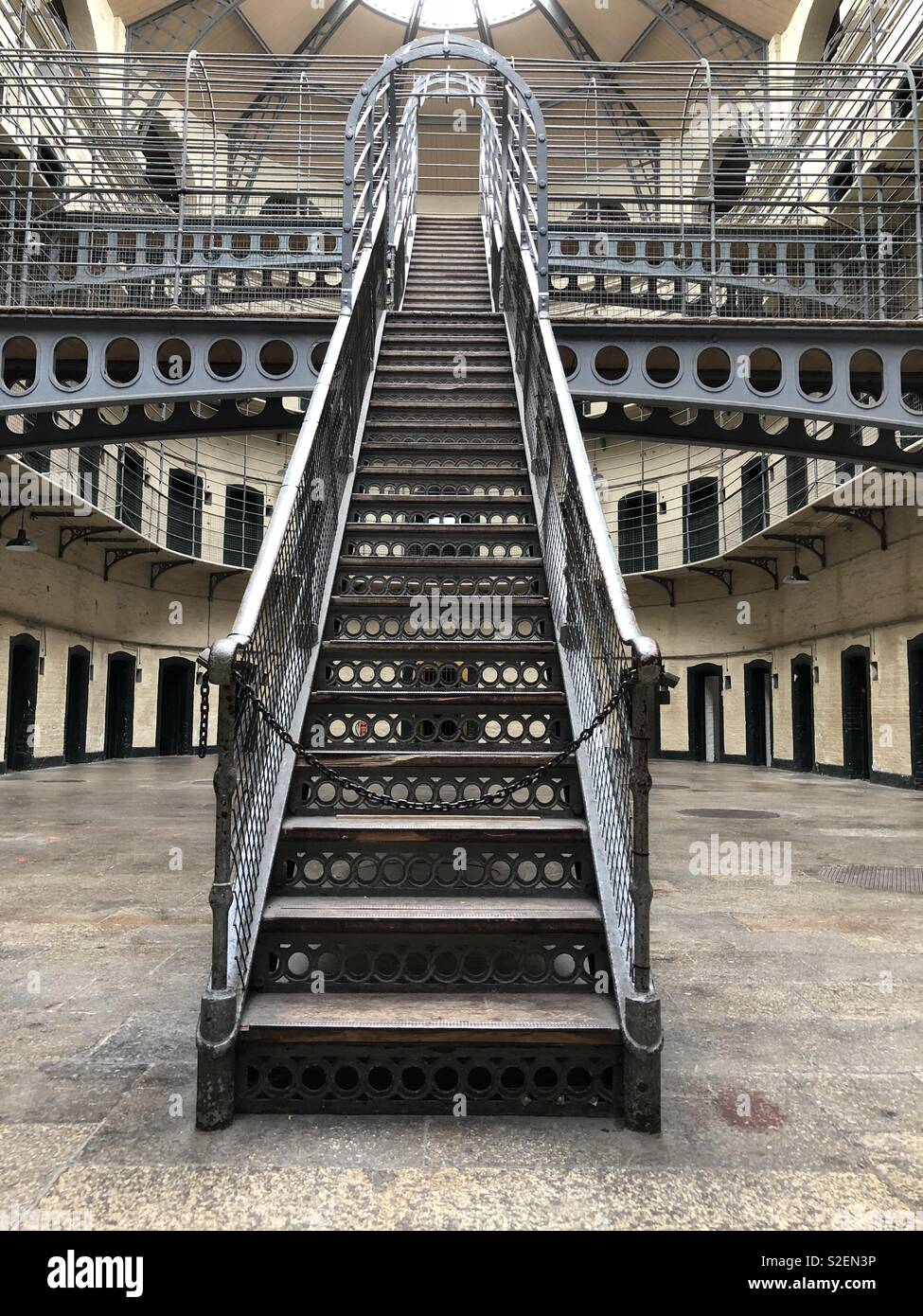 Old fashioned jail hi-res stock photography and images - Alamy