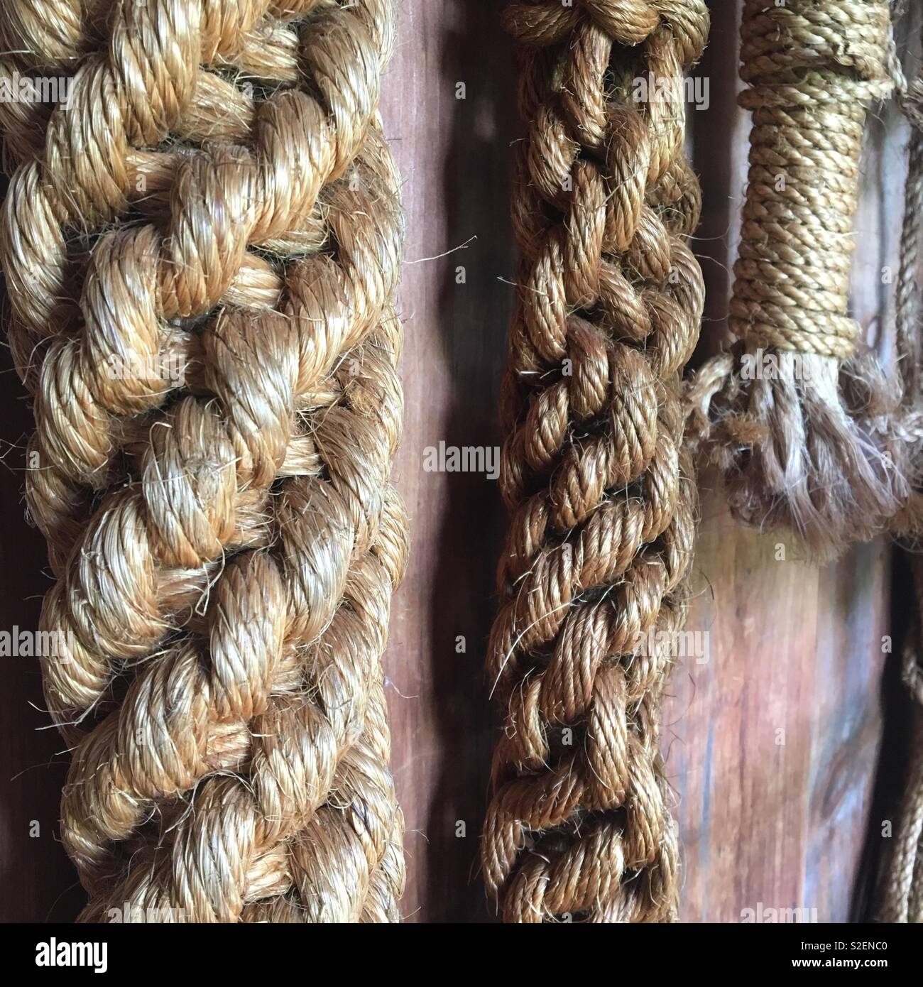 Old style boating ropes hi-res stock photography and images - Alamy