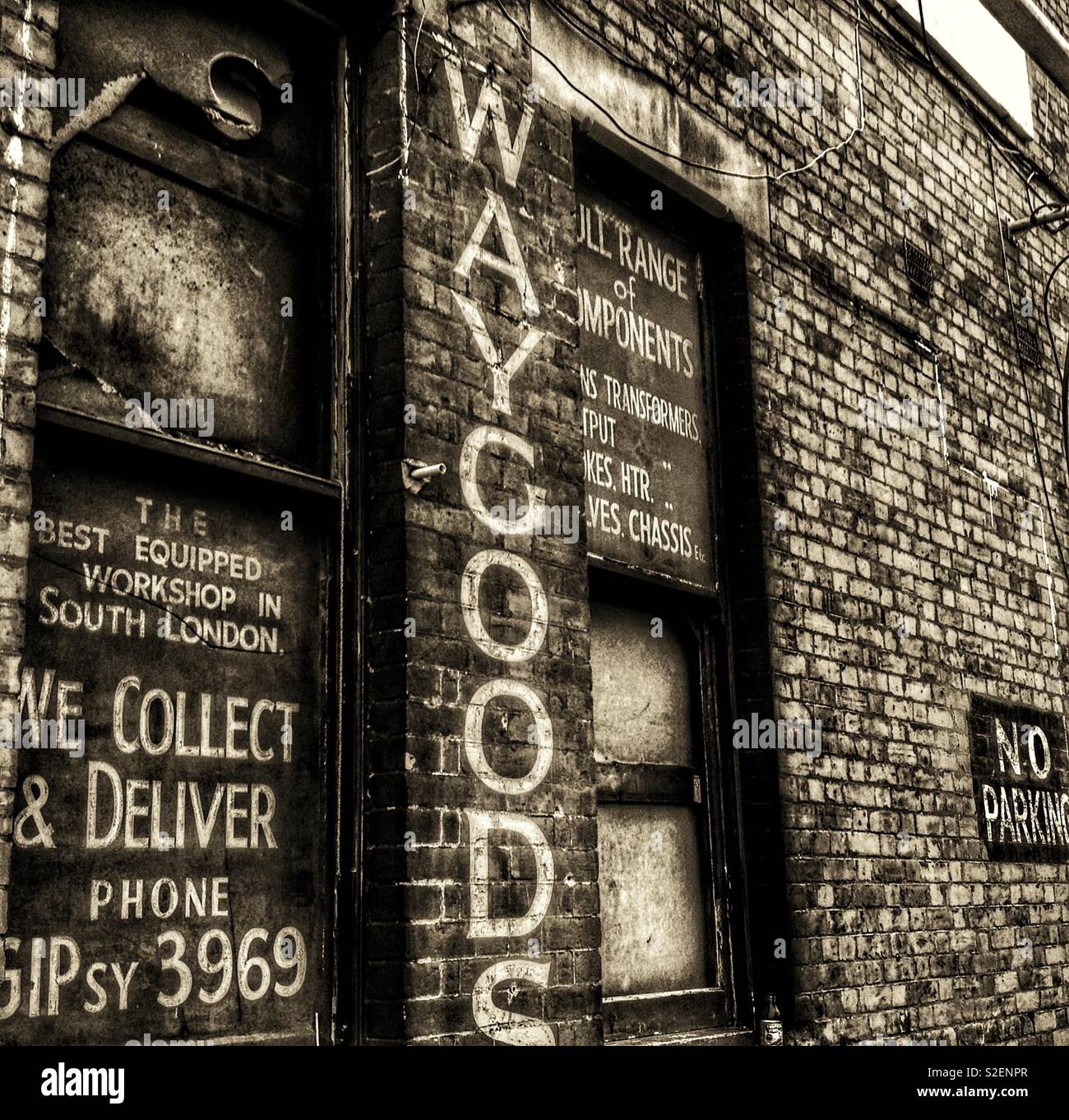 1940s signage london hi-res stock photography and images - Alamy