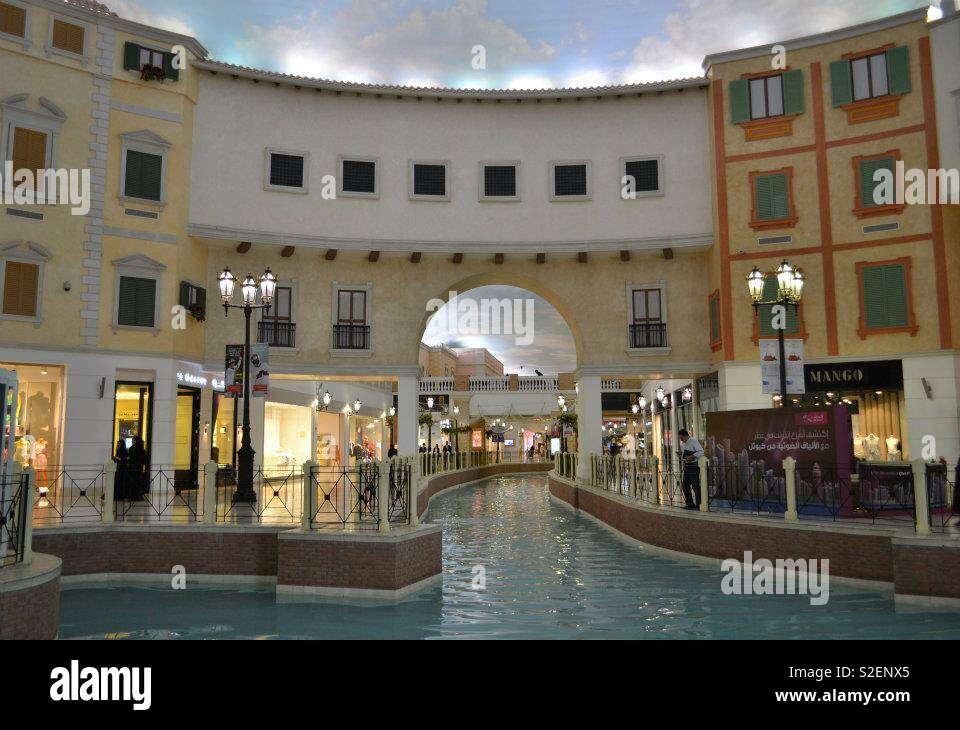 Villaggio Mall Qatar High Resolution Stock Photography and Images - Alamy