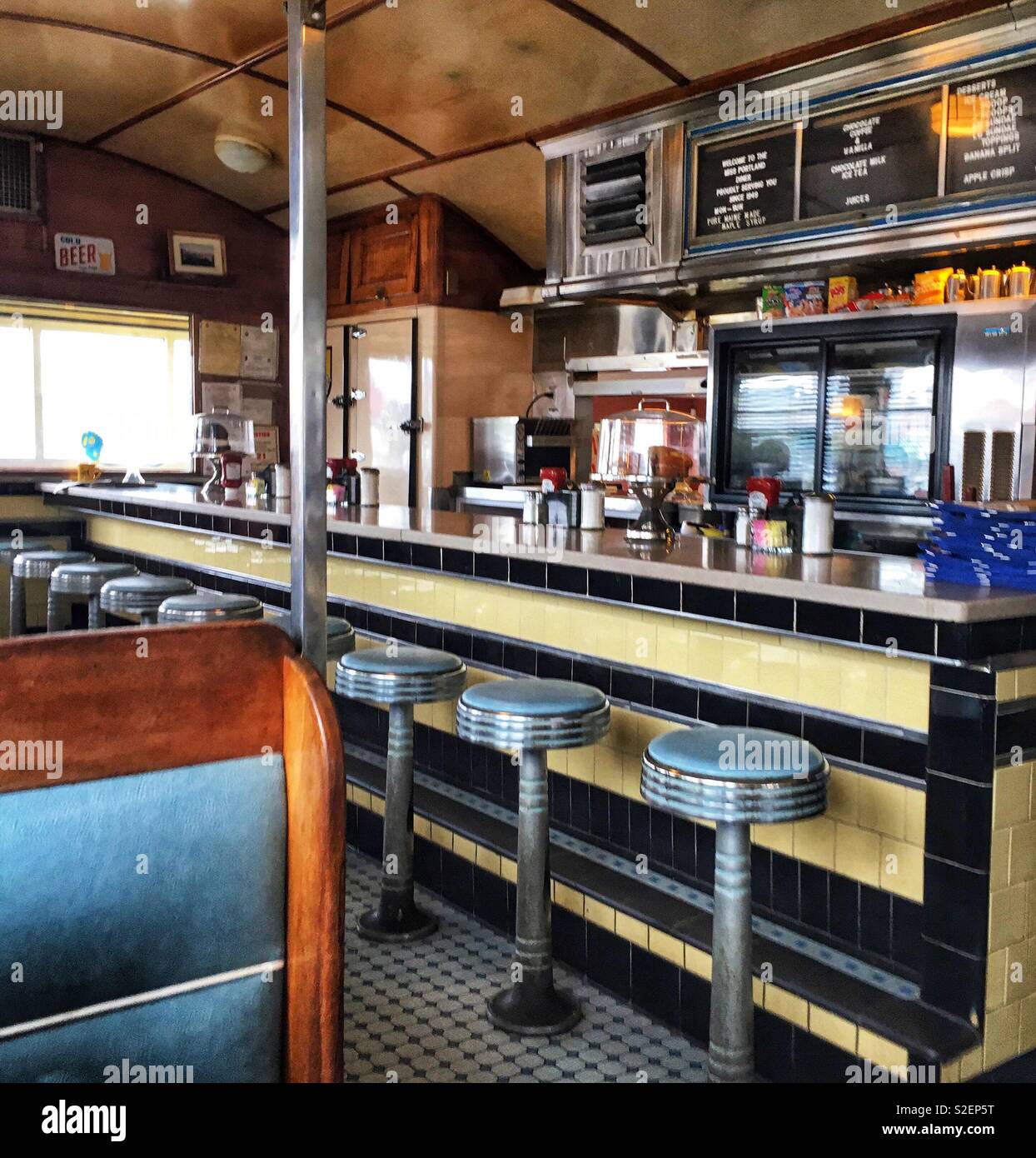 Stools diner counter hi-res stock photography and images - Alamy