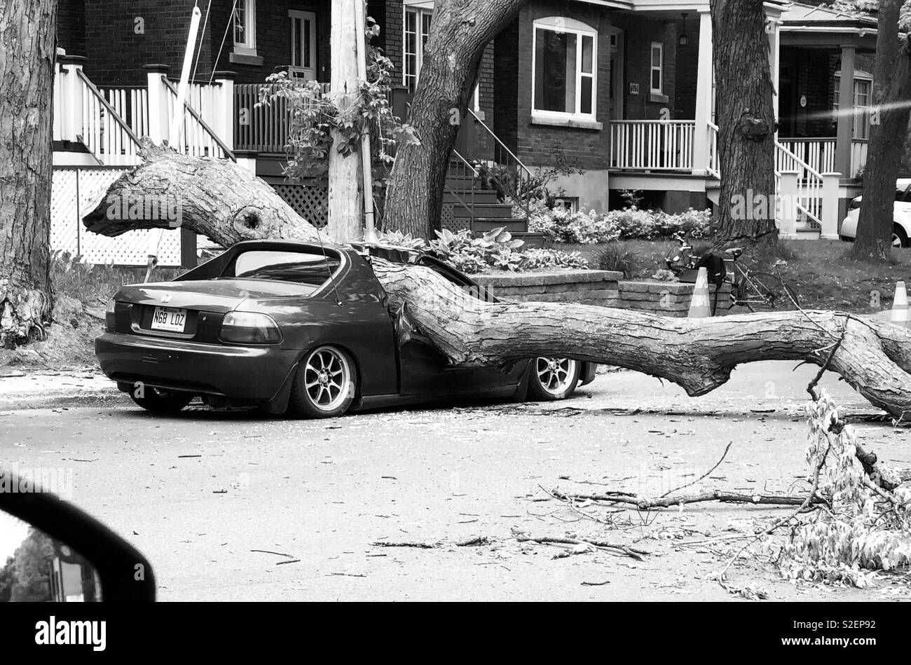 Car accident Black and White Stock Photos & Images - Alamy