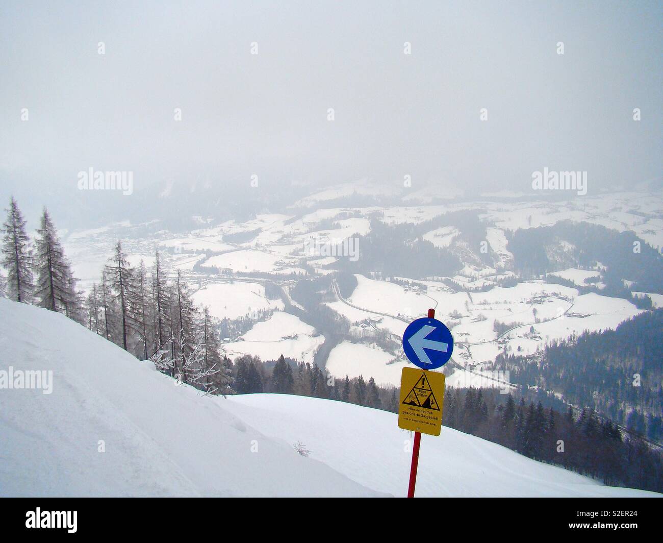 Attention sign hi-res stock photography and images - Alamy