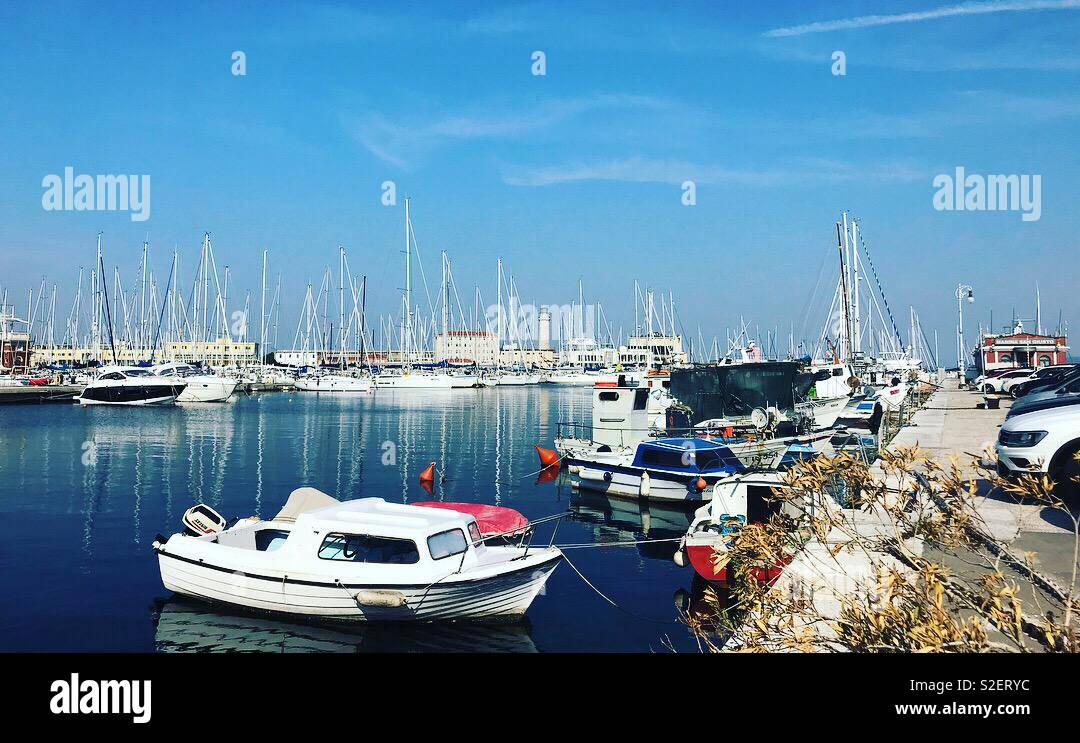 Italian harbour hi-res stock photography and images - Alamy