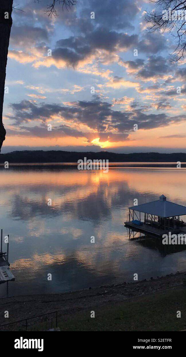 Beautiful sunset here on the Tennessee River Stock Photo - Alamy