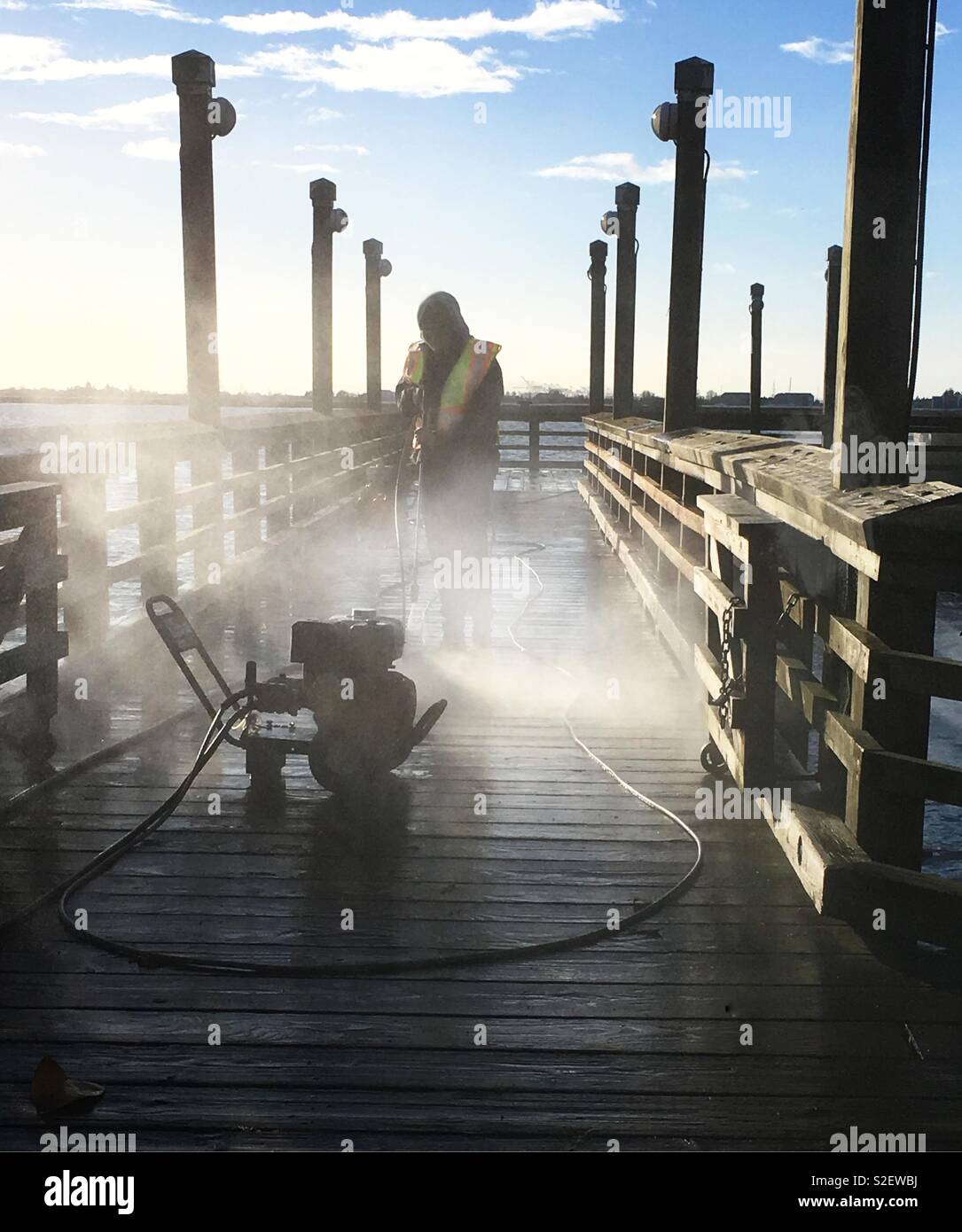 Steam cleaning hi-res stock photography and images - Alamy