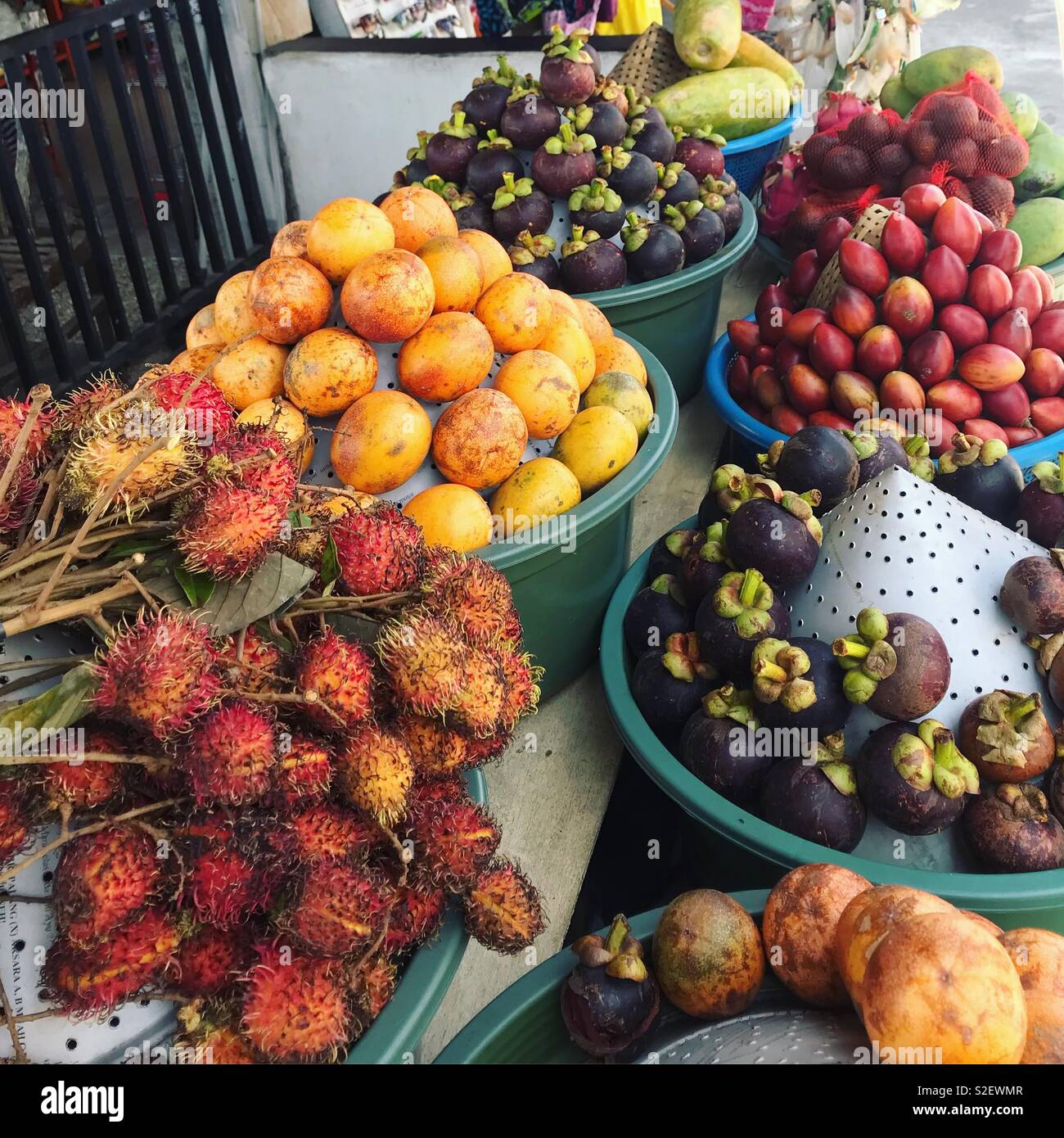 Balinese fruit hi-res stock photography and images - Alamy