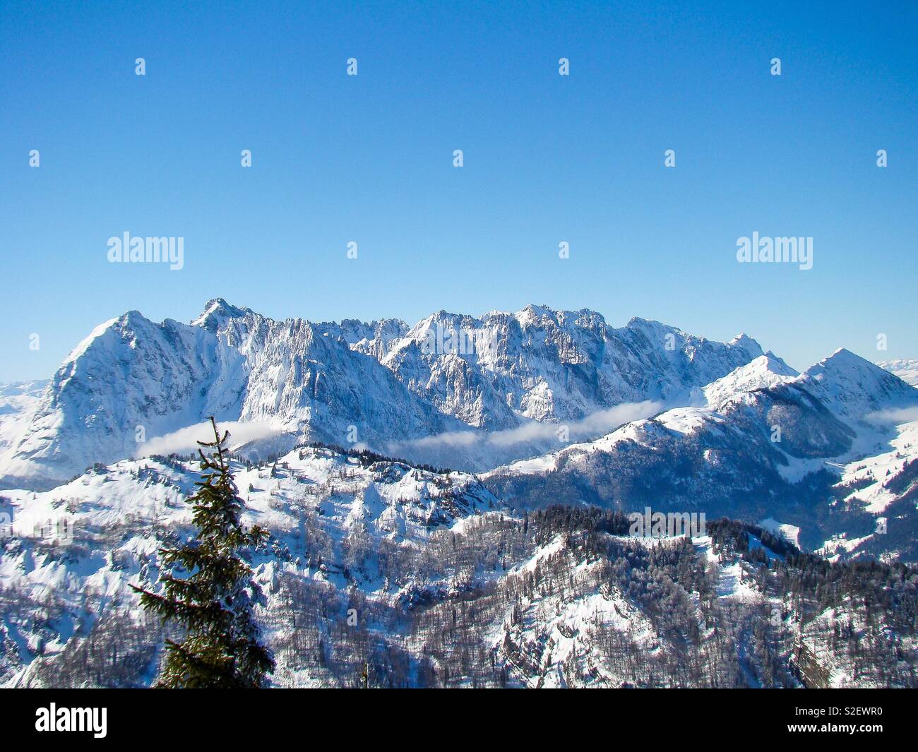 Emperor peak hi-res stock photography and images - Alamy