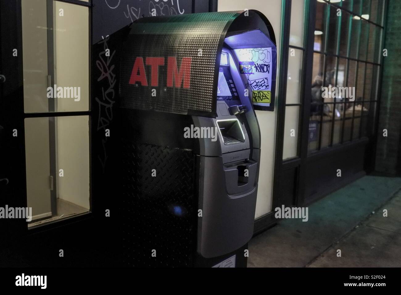 Non bank hi-res stock photography and images - Alamy