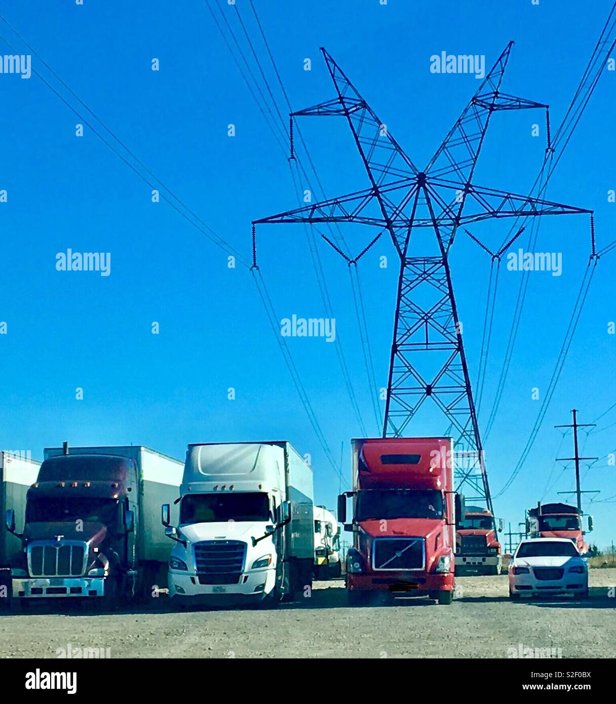 Small lorry hi-res stock photography and images - Alamy