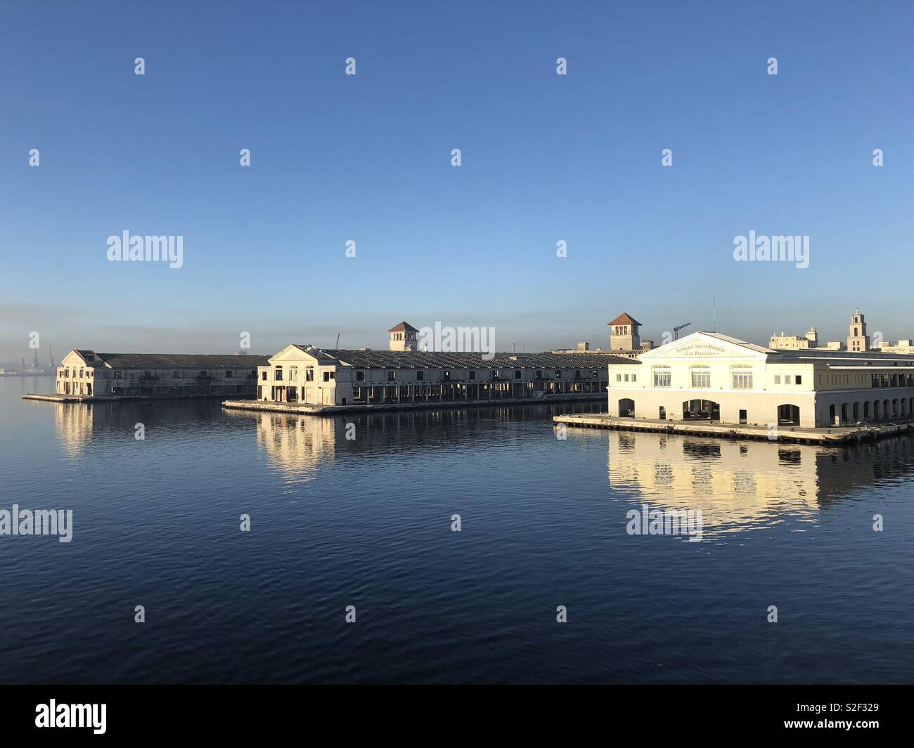 Havana port hi-res stock photography and images - Alamy