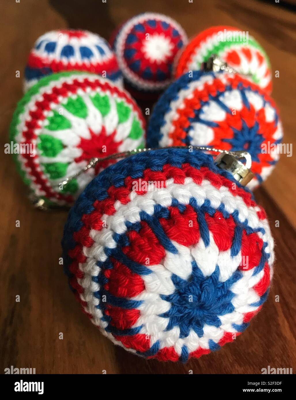 Crochet christmas baubles hi-res stock photography and images - Alamy