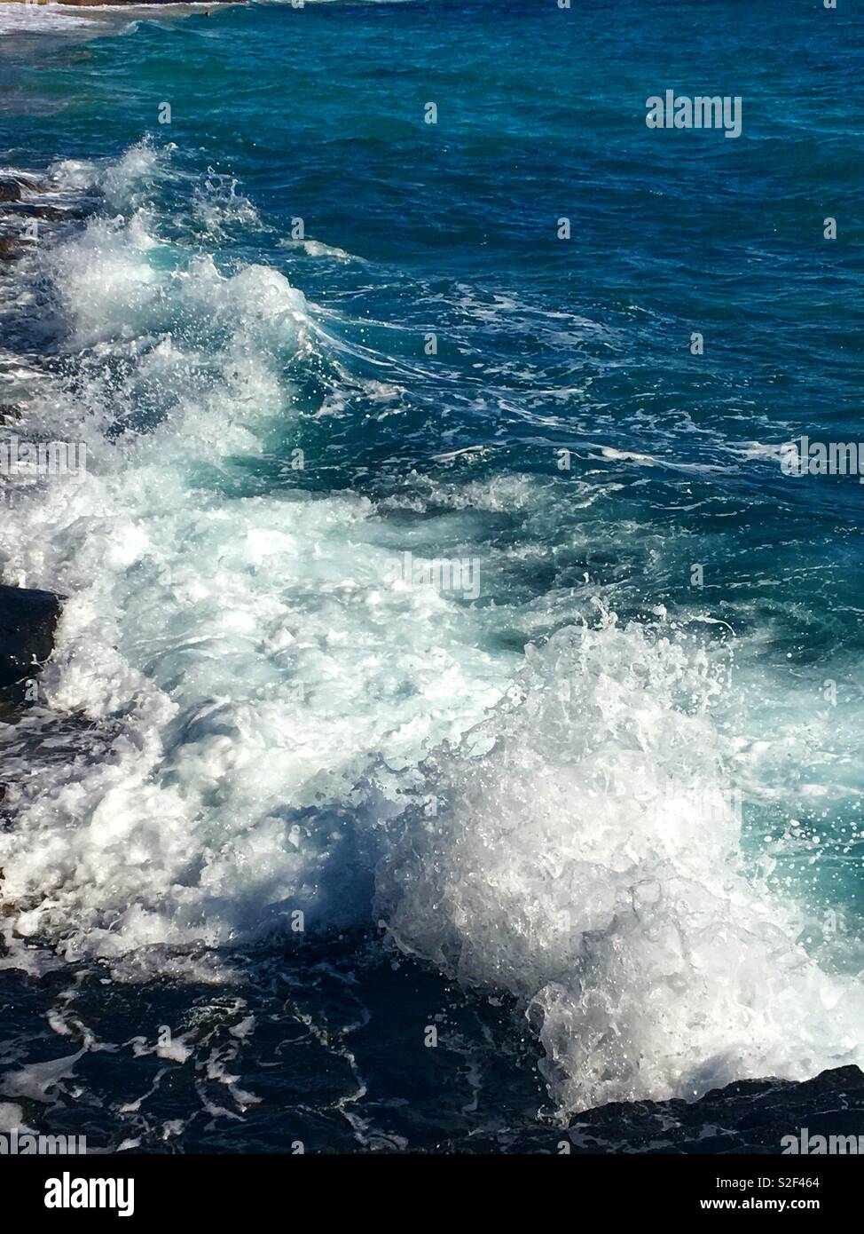 Atlantic ocean swell hi-res stock photography and images - Alamy