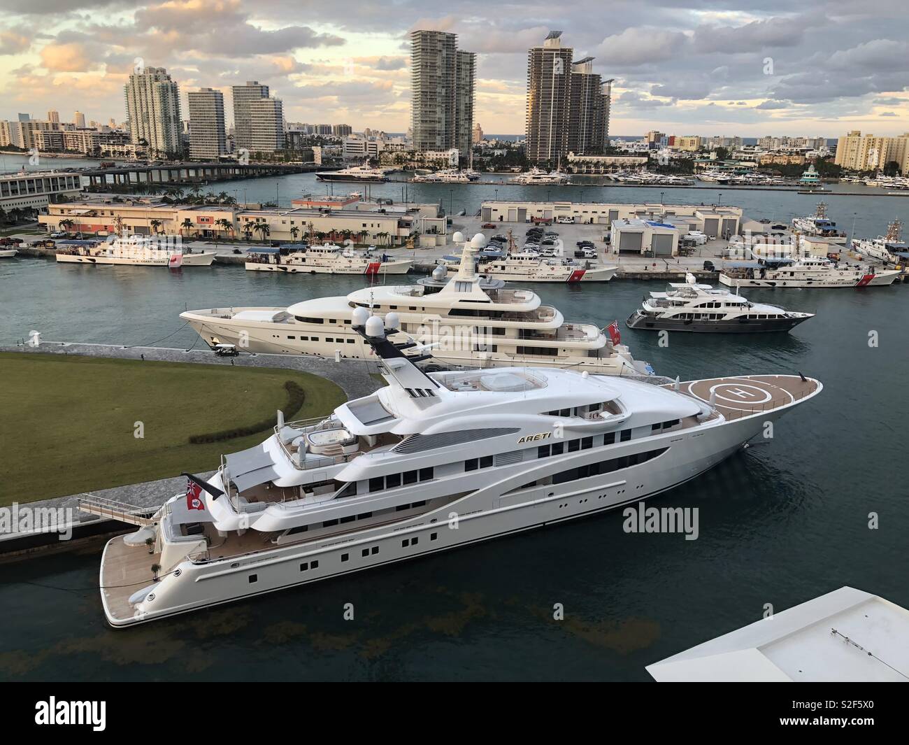 Miami ships hi-res stock photography and images - Alamy